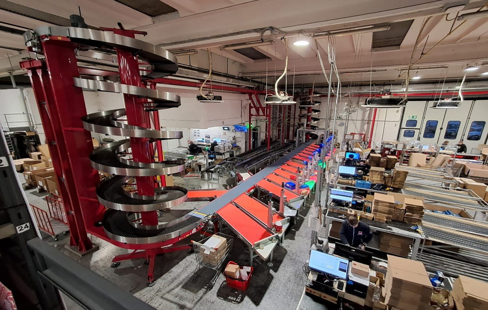 CATI investe in logistica: vantaggi per clienti e fornitori. - CATI spa